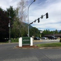 North Bend Premium Outlets - Outlet Mall