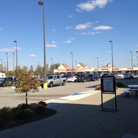 Birch Run Premium Outlets - Outlet Mall
