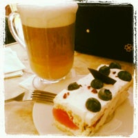 Cafe Riviera - Café in Greenpoint