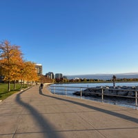 Milwaukee Lakefront - Waterfront in Lake Park