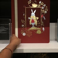 The Harrods Bookshop - Bookstore in Kensington and Chelsea