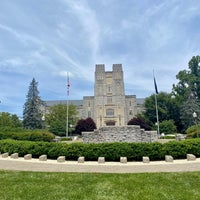 Burruss Hall - University - 800 Drillfield Dr