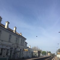 West Worthing Railway Station (WWO) - Rail Station in Worthing