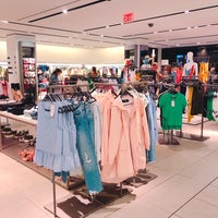 Zara - Clothing Store in Seattle Central Business District