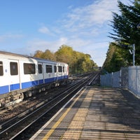 Ruislip Manor London Underground Station - 4 tips from 366 visitors