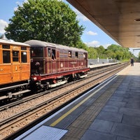 Ruislip Manor London Underground Station - 4 tips from 366 visitors