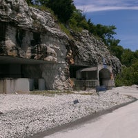 Carthage Cave Entrance Schreiber Side - Cave in Carthage
