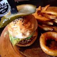 Rock Me Burger & Bar - Loi Kroh