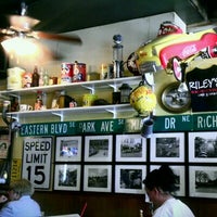 Riley's Cafe - 836 1st Ave NE