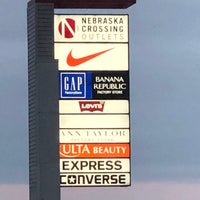 Nebraska Crossing Outlets - Outlet Mall in Gretna