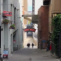 Post Alley - Pike Place - 6 tips from 1222 visitors