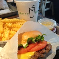 Shake Shack - Burger Joint in Penn Quarter