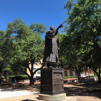 Dr. Martin Luther King Jr. Statue at The University Of Texas At Austin ...