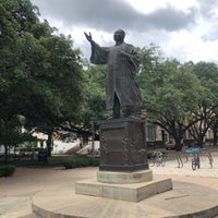 Dr. Martin Luther King Jr. Statue at The University Of Texas At Austin ...