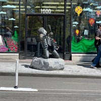 Jimi Hendrix Statue - Capitol Hill - 10 tips from 1231 visitors
