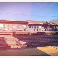 NJT - Metuchen Station (NEC) - Rail Station in Metuchen