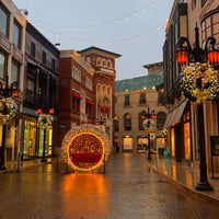 Two Rodeo - Beverly Hills, CA