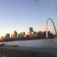 Missouri / Illinois State Line - Border Crossing in East St Louis
