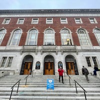 Multnomah County Library - Central - 37 tips from 2092 visitors