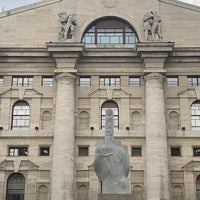 Piazza degli Affari - Duomo - Piazza degli Affari