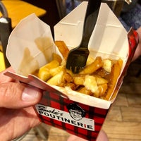 Smoke's Poutinerie - Poutine Restaurant in The Annex