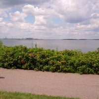 Nut Island Park - Park in Houghes Neck