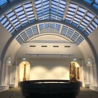 Leeds Central Library - Library in Leeds