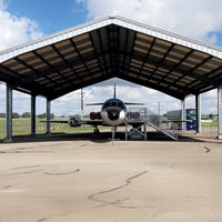 Texas White House - 687 Hodges Ranch Rd