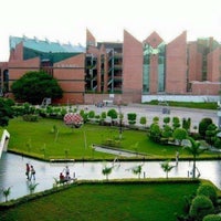 Udabol - Universidade de Aquino de Bolívia - University