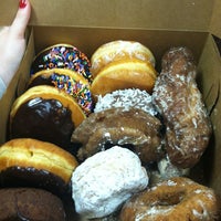 Dandee Donut Factory - Donut Shop