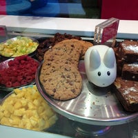 Snog Pure Frozen Yogurt - 9 Brewer St