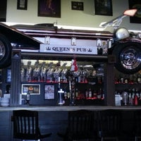 Queen's Pub - Pub