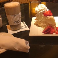 The Cheesecake Factory - American Restaurant in Philadelphia