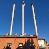 REI - Sporting Goods Retail in Bend