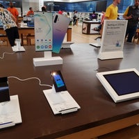 Microsoft Store (Now Closed) - Bellevue Square - 56 tips from 5717 visitors