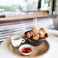 Monolog - Café in Jakarta Selatan