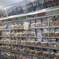 Lancar Jaya Pusat Oleh-oleh - Jl. Sanan No. 30, Malang