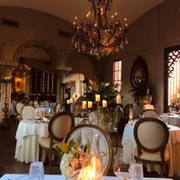 Cafe Monarch - Café in Arts Districts