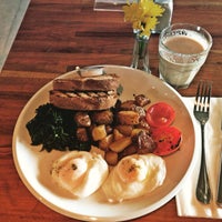 Monolog - Café in Jakarta Selatan