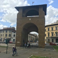 Piazzale di Porta Al Prato - Plaza in Firenze