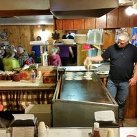 Cartwright's Maple Tree Inn - American Restaurant