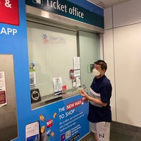 Tanjong Pagar MRT Station (EW15) - Metro Station in Financial District