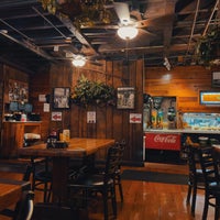 Spanky's Pizza Gallery & Saloon - Historic District-North - 317 E River St