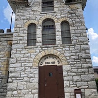 Macoupin County Courthouse - Courthouse in Carlinville