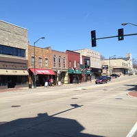 Downtown St. Charles - 4 tips from 914 visitors