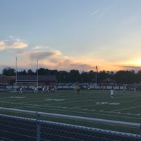 Broad Run High School - High School in Ashburn