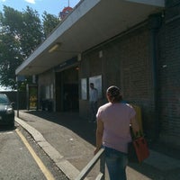 Upney London Underground Station - Metro Station in Barking