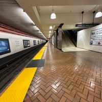 Powell St. BART Station - Metro Station in San Francisco