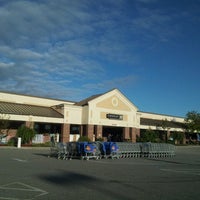 Photos at Hanscom AFB Commissary - 3 tips from 239 visitors