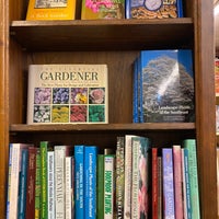 Reader's Corner - Used Bookstore